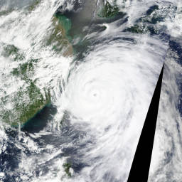 Typhoon Chan-hom 2015 | Zoom Earth